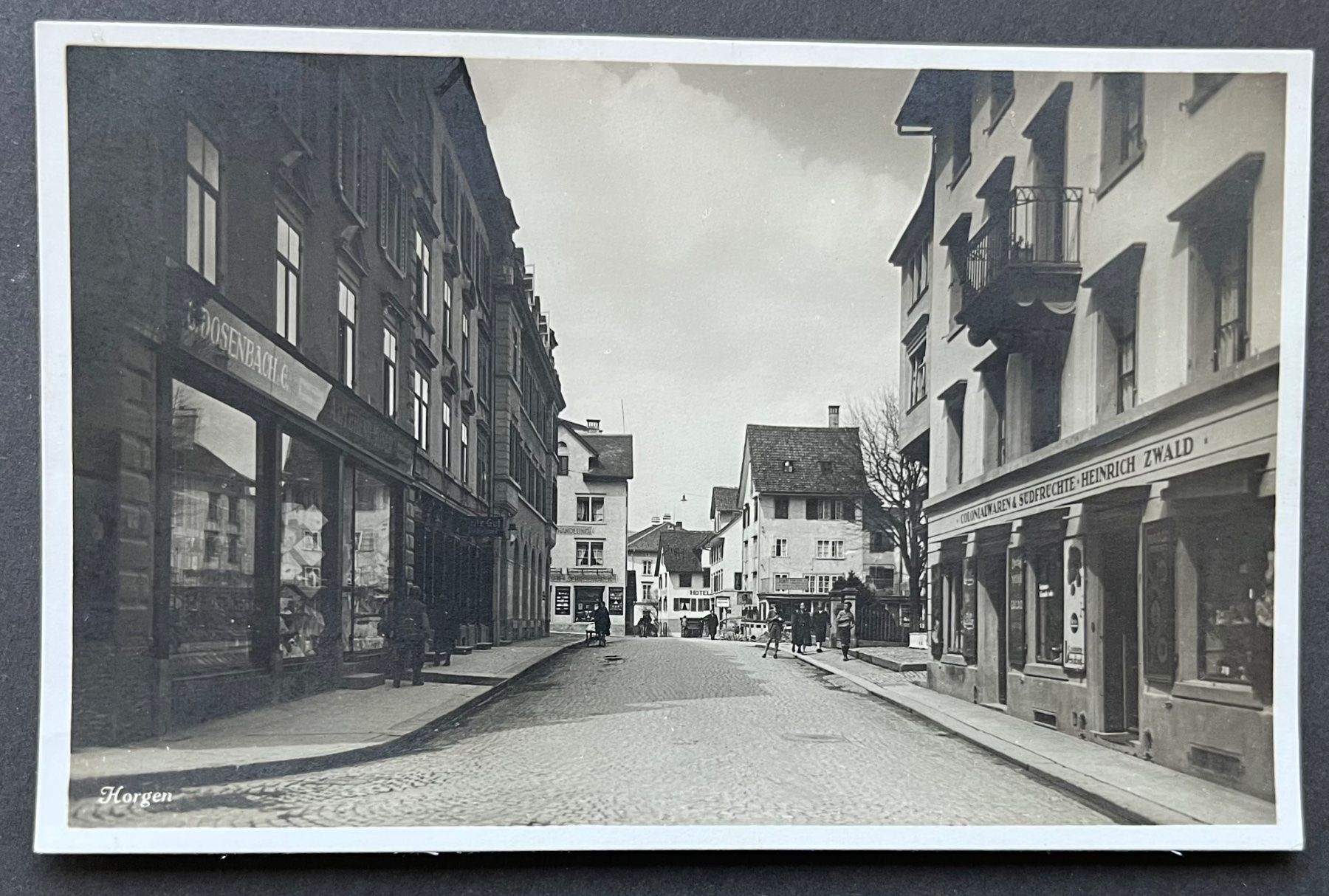 Horgen, Strasse belebt/Kolonialwaren/Heinrich Zwald ca. 1940 (Gebraucht) in Wabern für CHF 14.4 ...