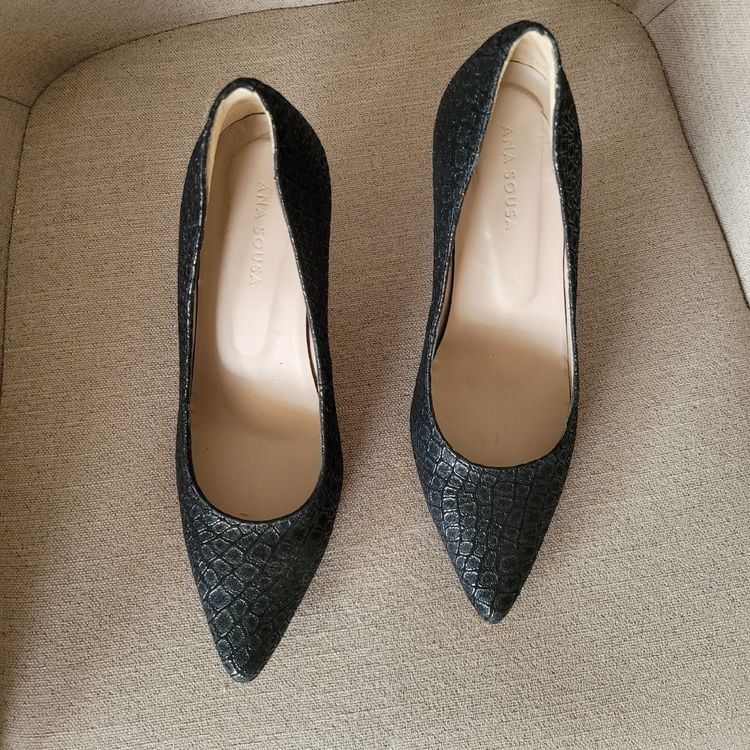 Pumps von Ana Sausa (Gebraucht) in Schmerikon für CHF 30 – mit ...