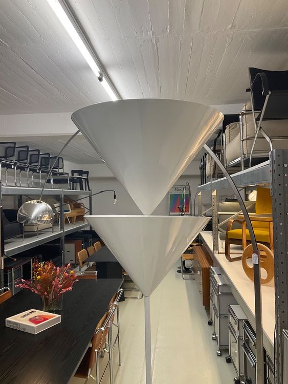 Oluce Pascal Stehleuchte von Vico Magistretti | Kaufen auf Ricardo