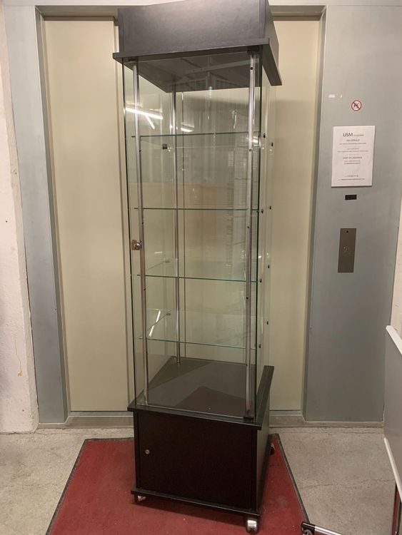 2 Laden Vitrine auf rollen Lieferung Gratis (Gebraucht) in Thun für CHF 590 – mit Lieferung auf ...