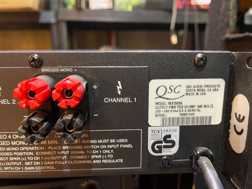 QSC MX1500 A professional stereo amplifier 2x500W into 4 ohm (Gebraucht ...