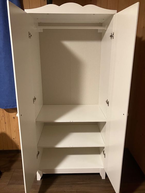 Kleiner Kleiderschrank mit 2 Tablaren & 1 Kleiderstange | Kaufen auf ...