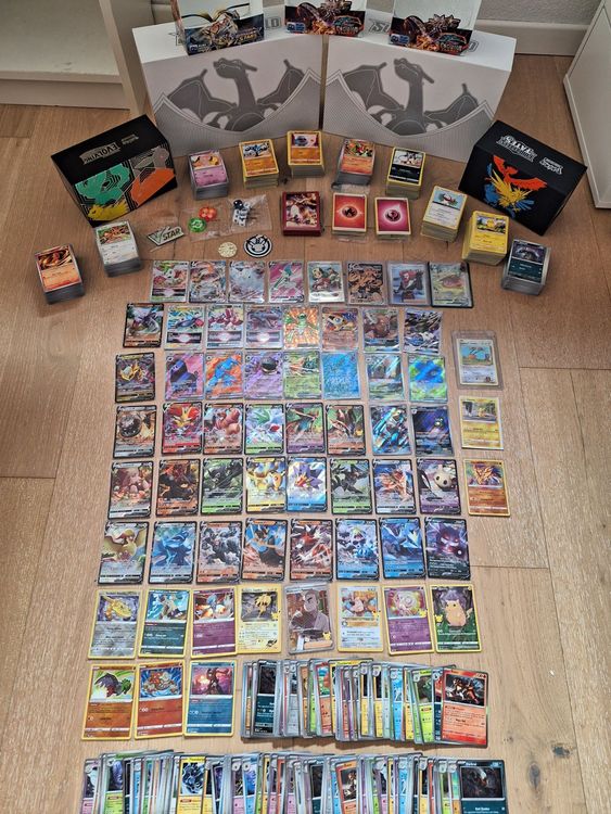 XXL Pokemon Sammlung Engl. (Charizard, Pikachu, Giratina) | Kaufen auf Ricardo