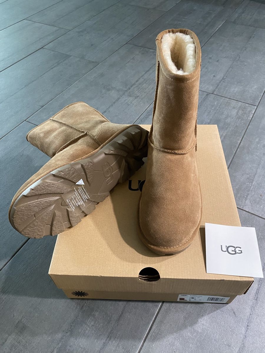 Neue UGG Boots Essential Short Chestnut,, Gr. 39 (Neu und ...