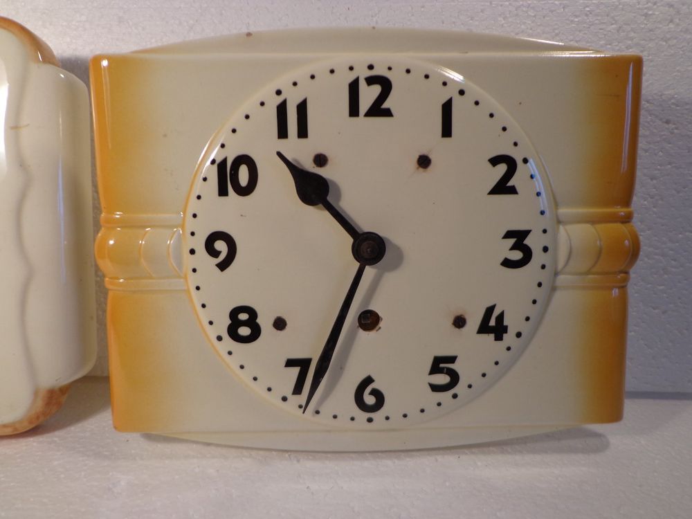 Küchenuhr aus Porzellan mit Pendelwerk (Gebraucht) in Hinterkappelen ...