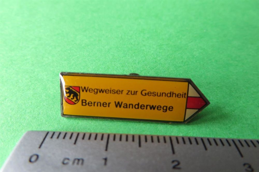Pin's WEGWEISER,BERNER WANDERWEGE (Gebraucht) in für CHF 1 – mit ...