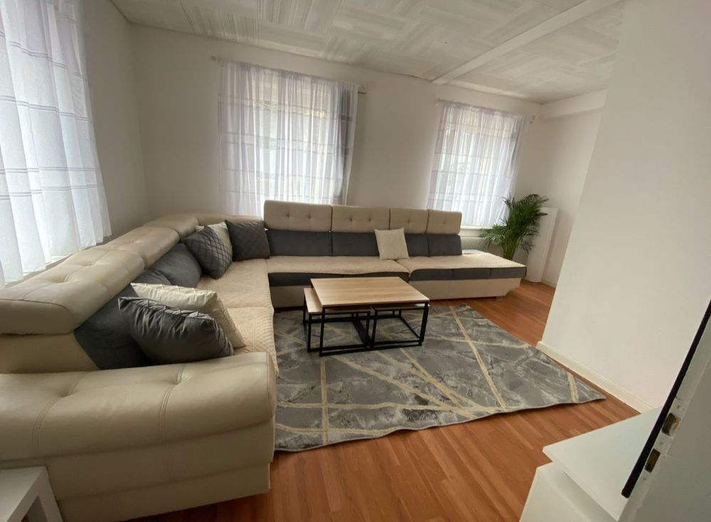 Eckcouch mit Schlaffunktion, weiss/creme (Gebraucht) in Wil SG für CHF 100 – nur Abholung auf ...