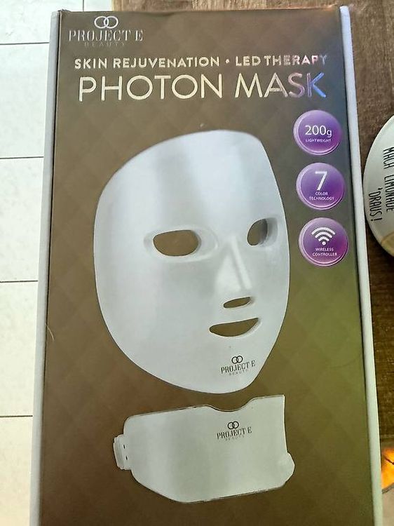 Face and Neck Mask LED (Neu (gemäss Beschreibung)) in Bassersdorf für ...
