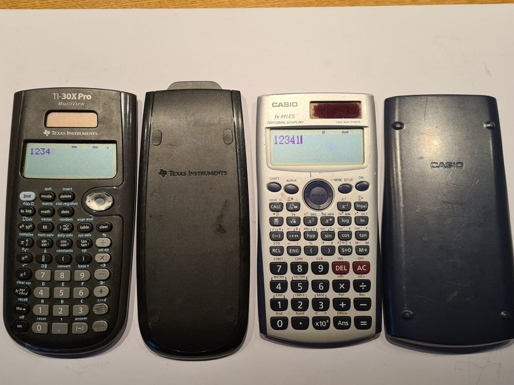 2 Solar Taschenrechner Casio fx-991ES und TI-30X Pro (Gebraucht) in ...