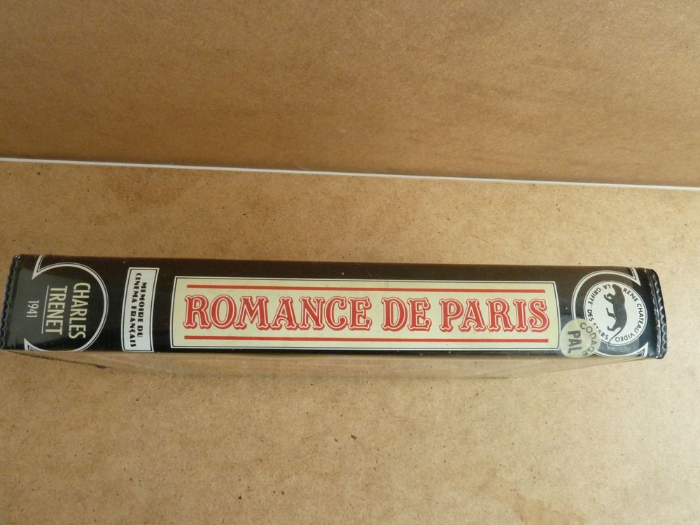 VHS - Romance à Paris - Charles Trenet - 1941- René Chateau (Gebraucht) in Petit-Lancy für CHF 3 ...