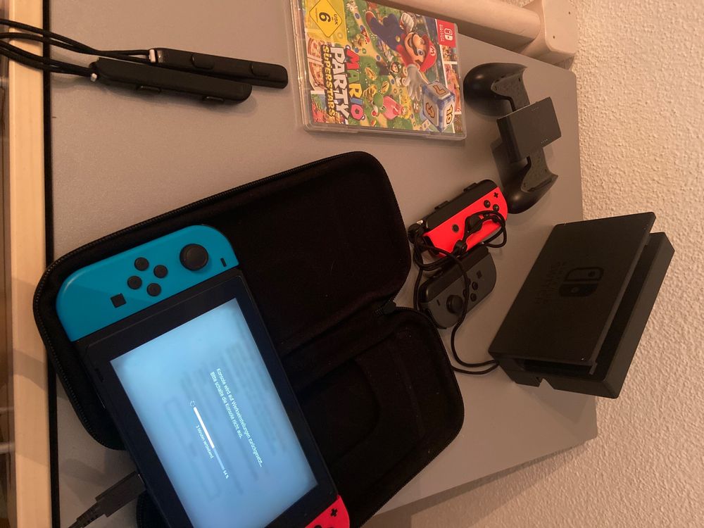 nintendo switch mit zubehör und extra controller | Kaufen auf Ricardo
