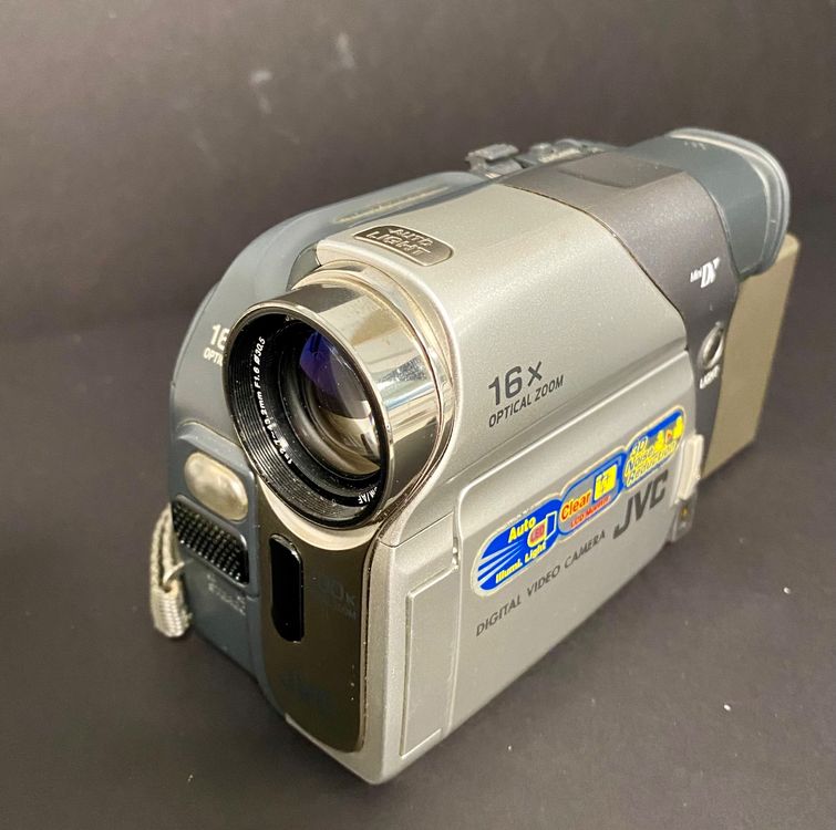 JVC Digital Video Camera MiniDV - Zoom optique 16x | Kaufen auf Ricardo