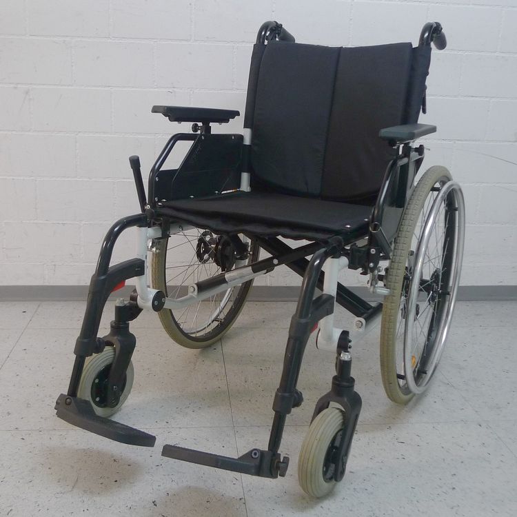 Rollstuhl Dietz, SB 50 cm, Zusatzbremsen, nur CHF 239 | Kaufen auf Ricardo