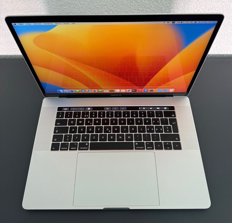 MacBook Pro 15“ / 16GB RAM / 500GB SSD / Touchbar (Gebraucht) in Port ...