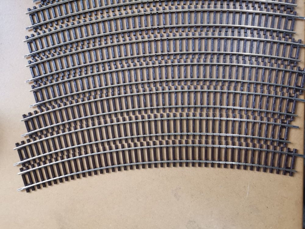 Roco 42426 - Gebogenes Gleis R6, 30° (Gebraucht) in St. Margrethen SG für CHF 5 – mit Lieferung ...