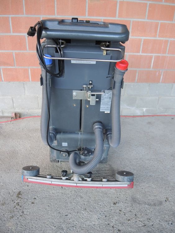 Taski Combimat 600 Scheuersaugmaschine/mit Akku/i.O/ab 1.- (Gebraucht ...