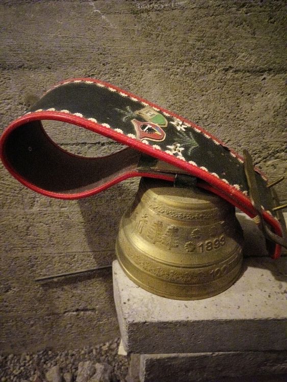 Belle cloche bon état , 1893 (Gebraucht) in Bern für CHF 150 – mit ...
