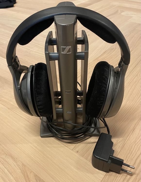 Sennheiser HDR 180 (24 h, Kabellos) mit Dockingstation | Kaufen auf Ricardo