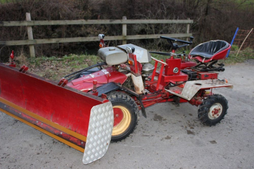 Bucher M700 SK Tractomobil Schneepflug (Gebraucht) in Werthenstein für ...