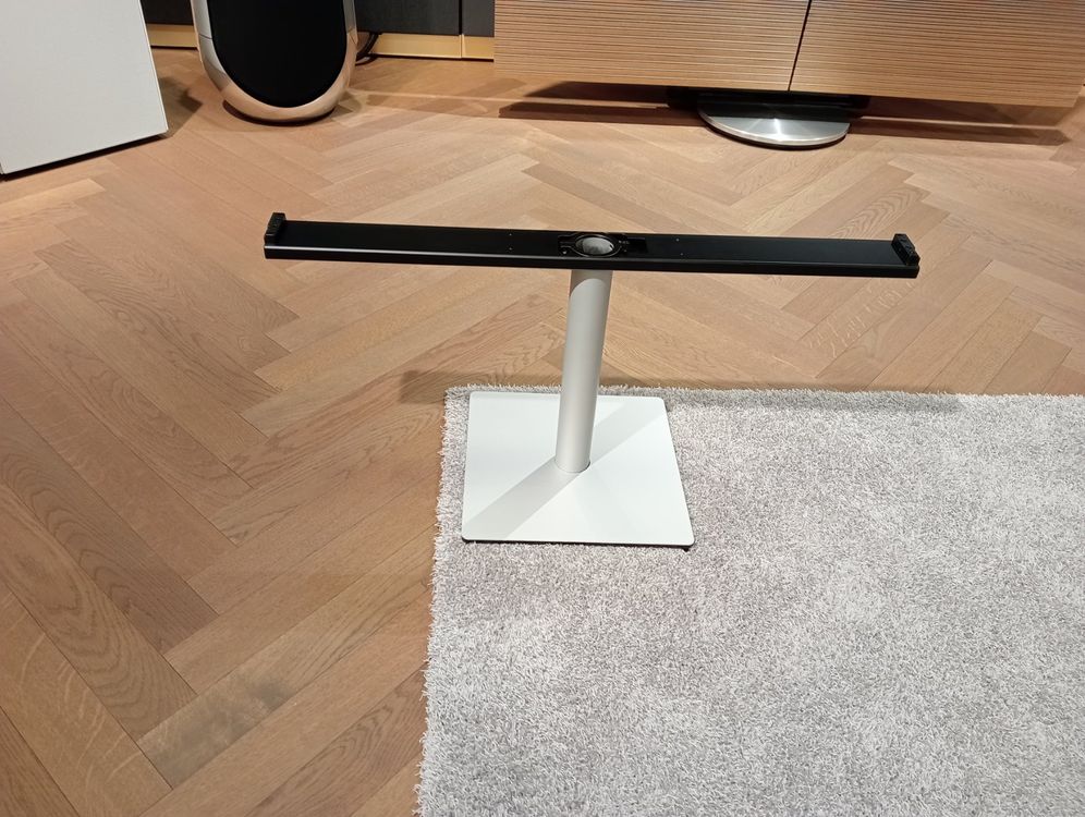 Bang & Olufsen BeoVision 8-40 Floor Stand | Kaufen auf Ricardo