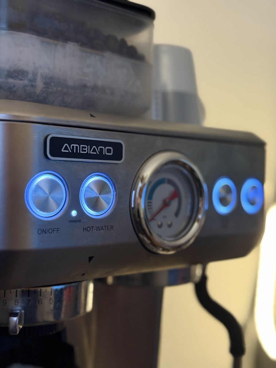 Espresso Machine with grinder , it make delicious coffee (Gebraucht) in ...
