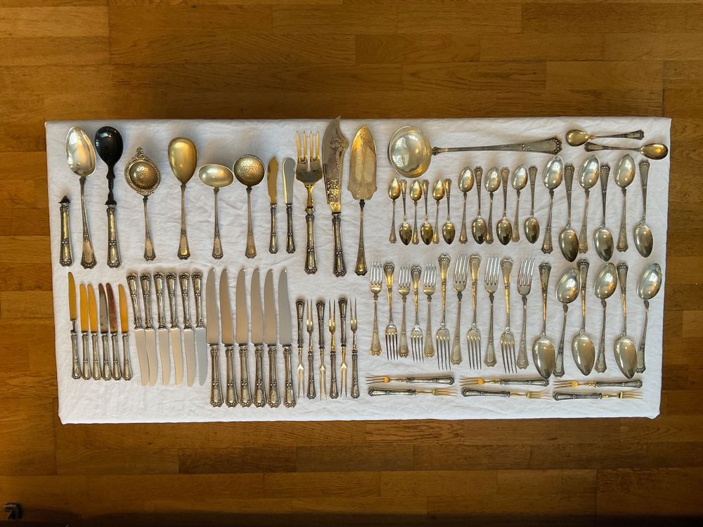 Reichhaltiges Silberbesteck, antik, Punze Jezler, 800 Silber (Gebraucht) in Bern für CHF 1100 ...