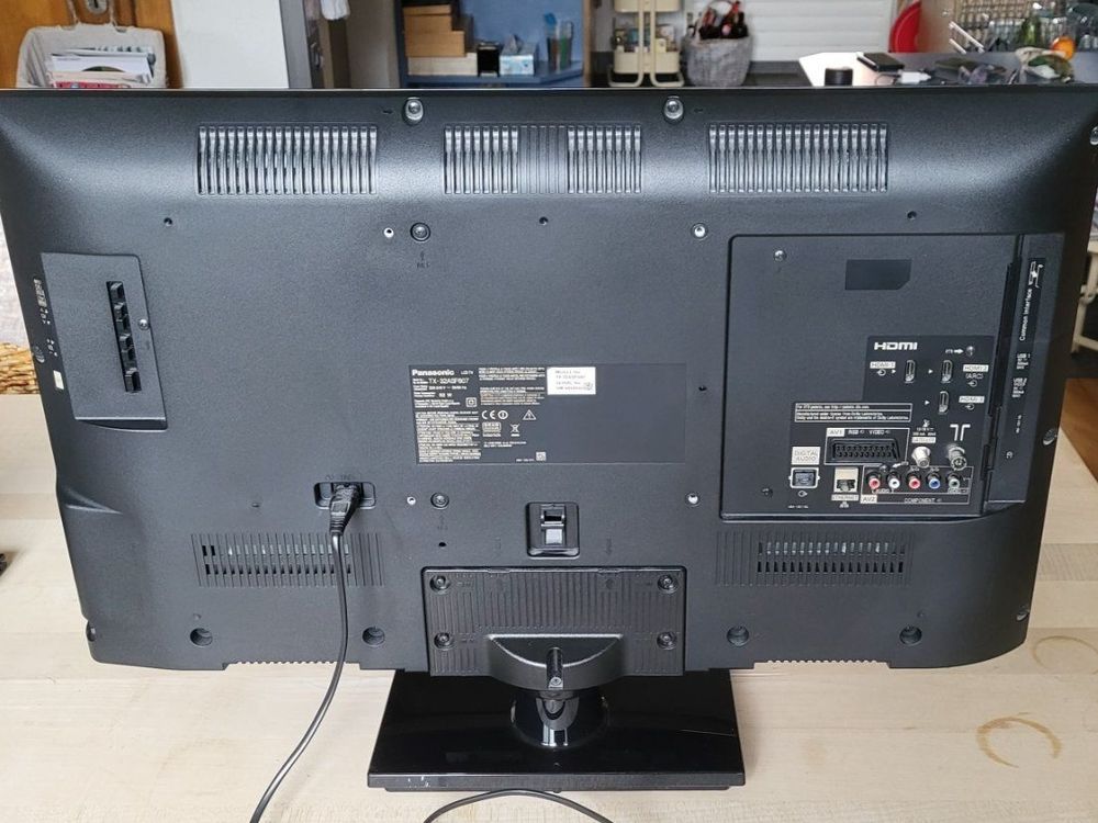 Panasonic TX-32ASF607 80 cm LED-Fernseher, 32 Zoll (Gebraucht) in Wiler ...