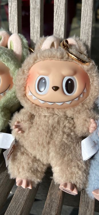 Labubu Toffee Exciting Macarons The Monster (Neu und originalverpackt ...