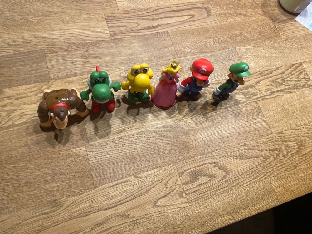 Super Mario Figuren (Gebraucht) in Melchnau für CHF 3 – nur Abholung ...