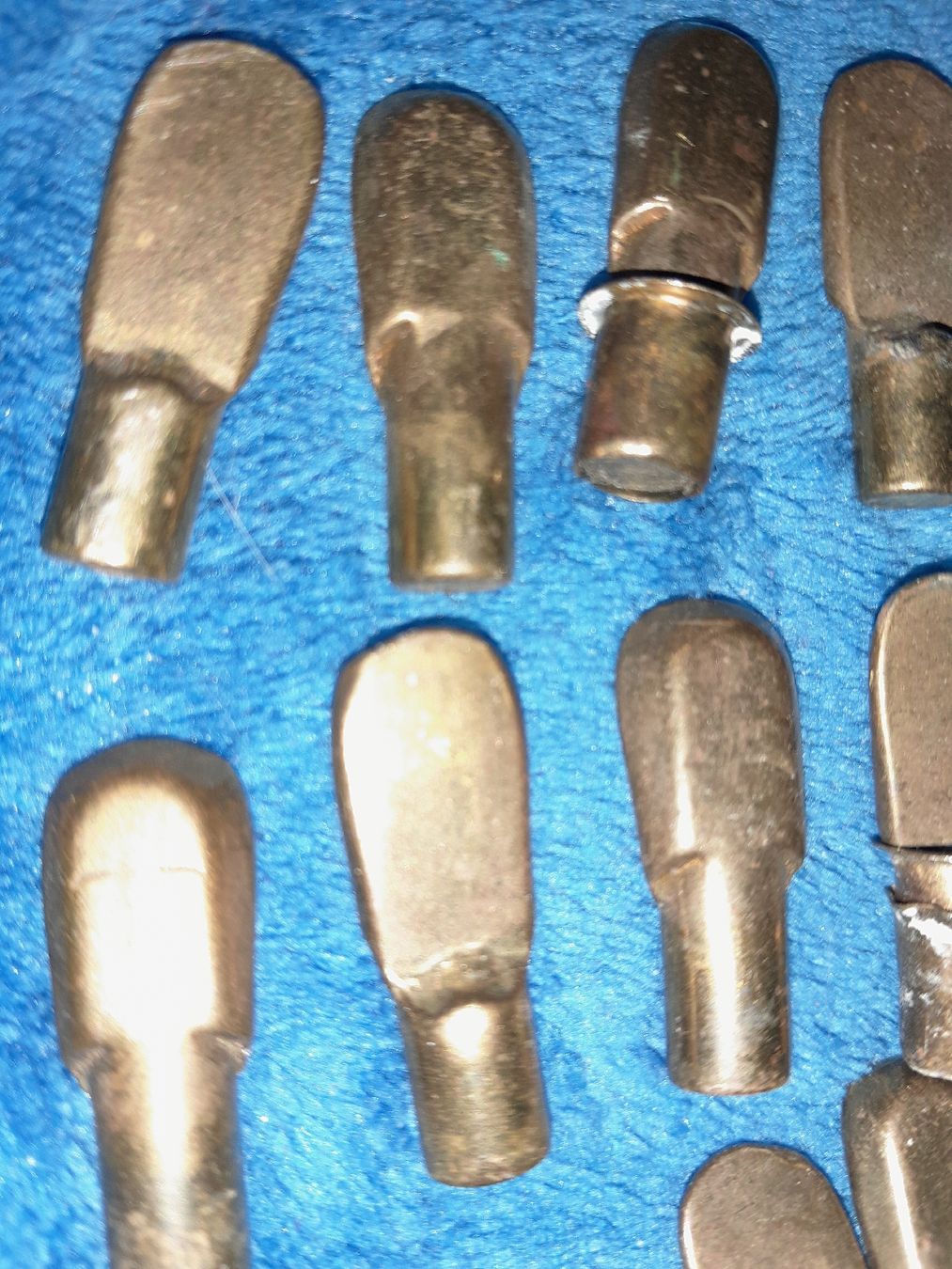 Lotto di 13 pomelli vintage in ottone per mobili antichi (Usato) a ...