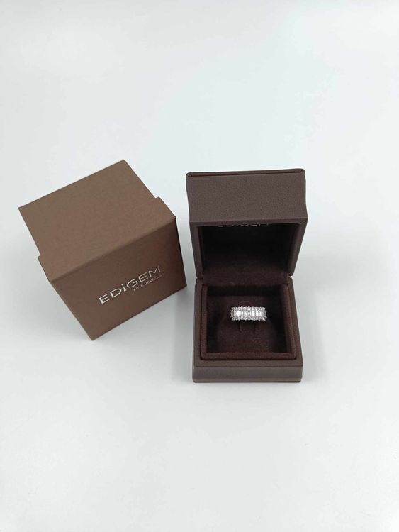 FUNKELNDER ALLIANCE RING MIT BAGUETTE DIAMANTEN (Gebraucht) in Luzern ...