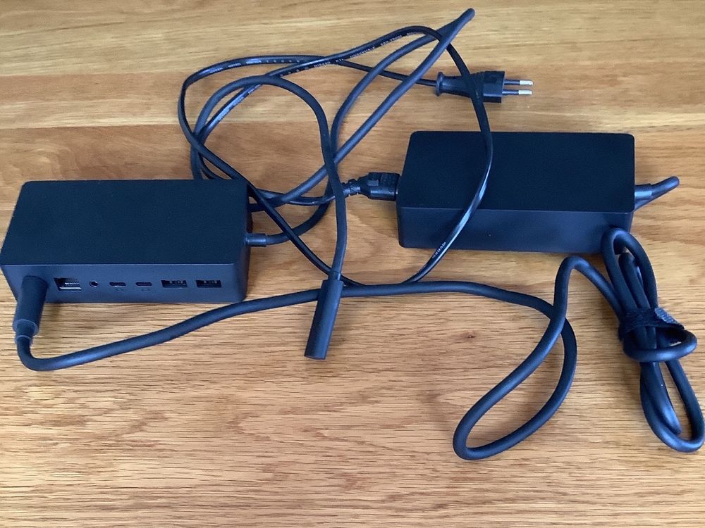 Microsoft Surface Dock 2 | Kaufen auf Ricardo