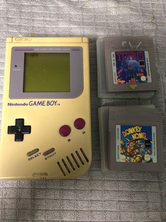 Nintendo Gameboy + 2 Top Spiele ! (Gebraucht) in Allenwinden für CHF 72 ...