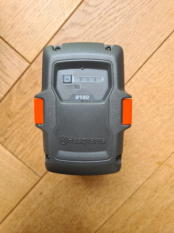Husqvarna B140 Battery BLi (Neu und originalverpackt) in Rovio für CHF ...
