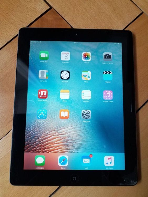 Apple iPad 2 64GB Wifi+3G +div. Zubehöre (Gebraucht) in La Chaux-de-Fonds für CHF 42 – mit ...