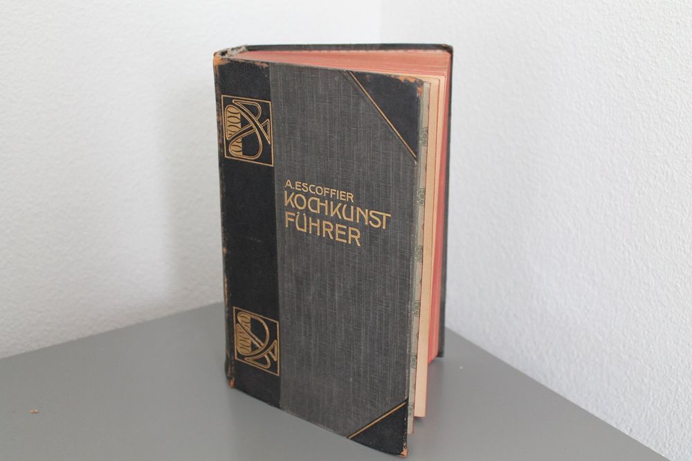 Auguste Escoffier Kochkunstführer Antik (Gebraucht) in für CHF 81 – mit ...