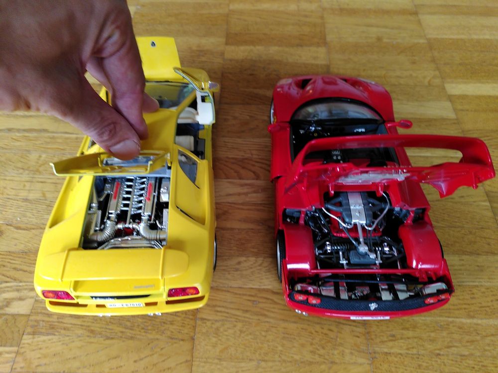Lamborghini Diablo & Ferrari F50 - 1:18 Bburago | Kaufen auf Ricardo