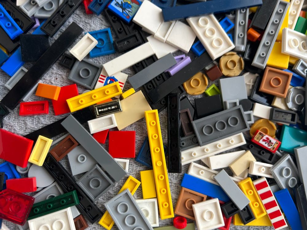 200 Gramm ganz flache dünne Lego Plättlis (Gebraucht) in Volketswil für ...