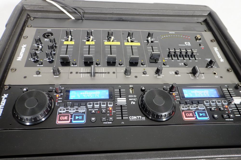 Numark C2 DJ Mischer, CDN 77USB/ CD Player, in SKB Case (Gebraucht) in ...