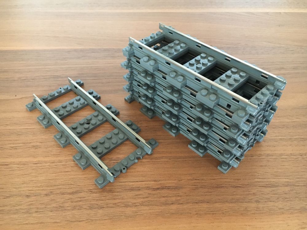 LEGO 9V Schienen / Rails - 10 Geraden (Gebraucht) in für CHF 45 – mit ...