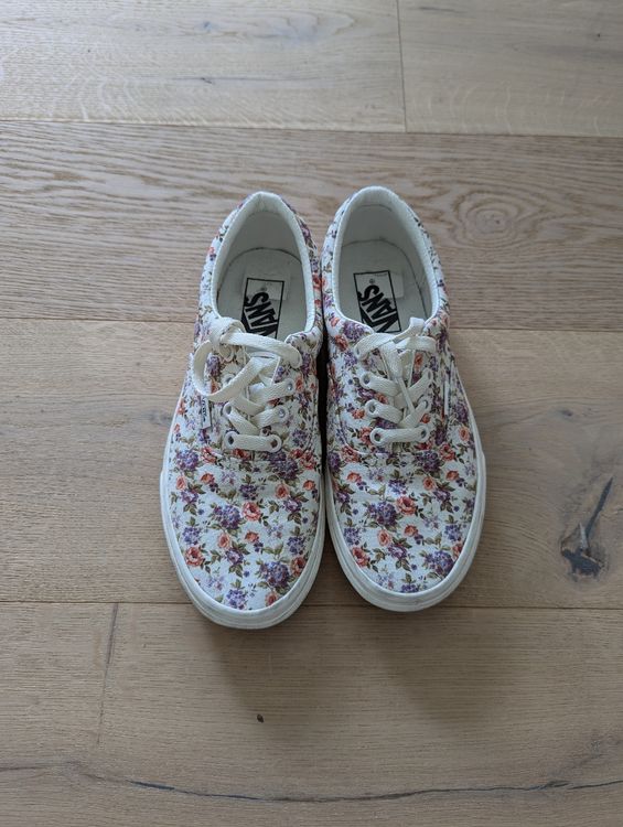 Vans shoes, female/size 37, white with floral pattern | Kaufen auf Ricardo