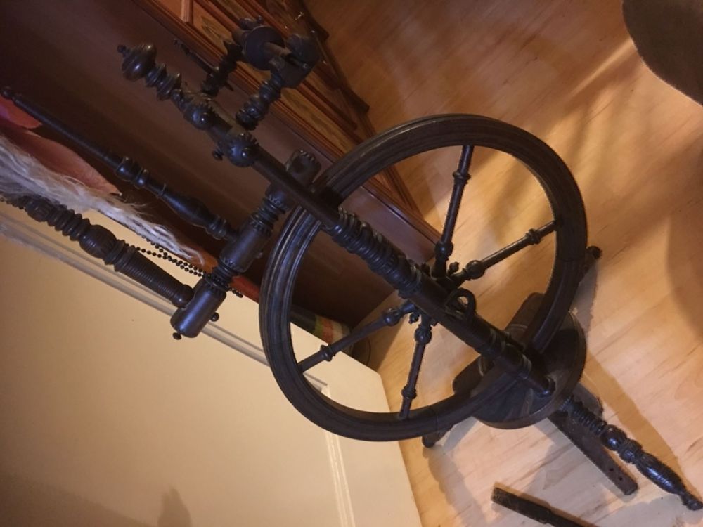 Sehr schöne Antike Spinnrad aus Holz | Kaufen auf Ricardo