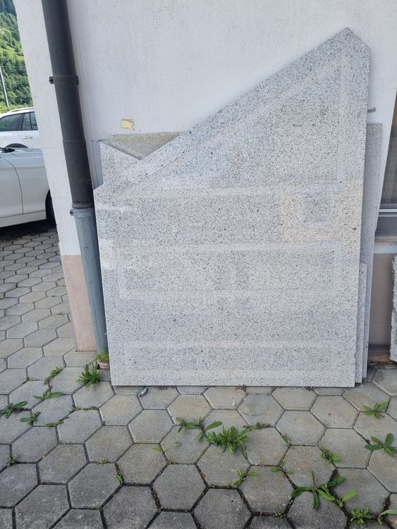 3 Grosse granitplatten (Gebraucht) in Tavanasa für CHF 100 – nur ...