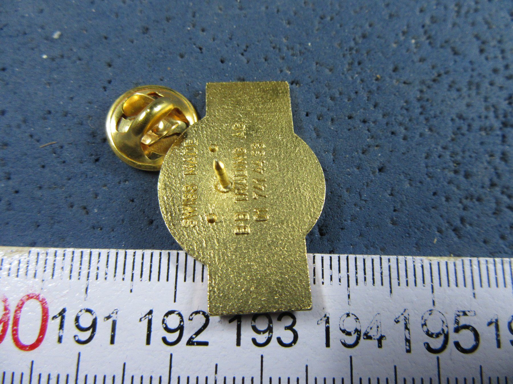 VW SYNCRO 4x4 AUTO LOGO SCHMUCK-PIN 3D-OPTIC GOLDIG ENAMEL (Gebraucht ...