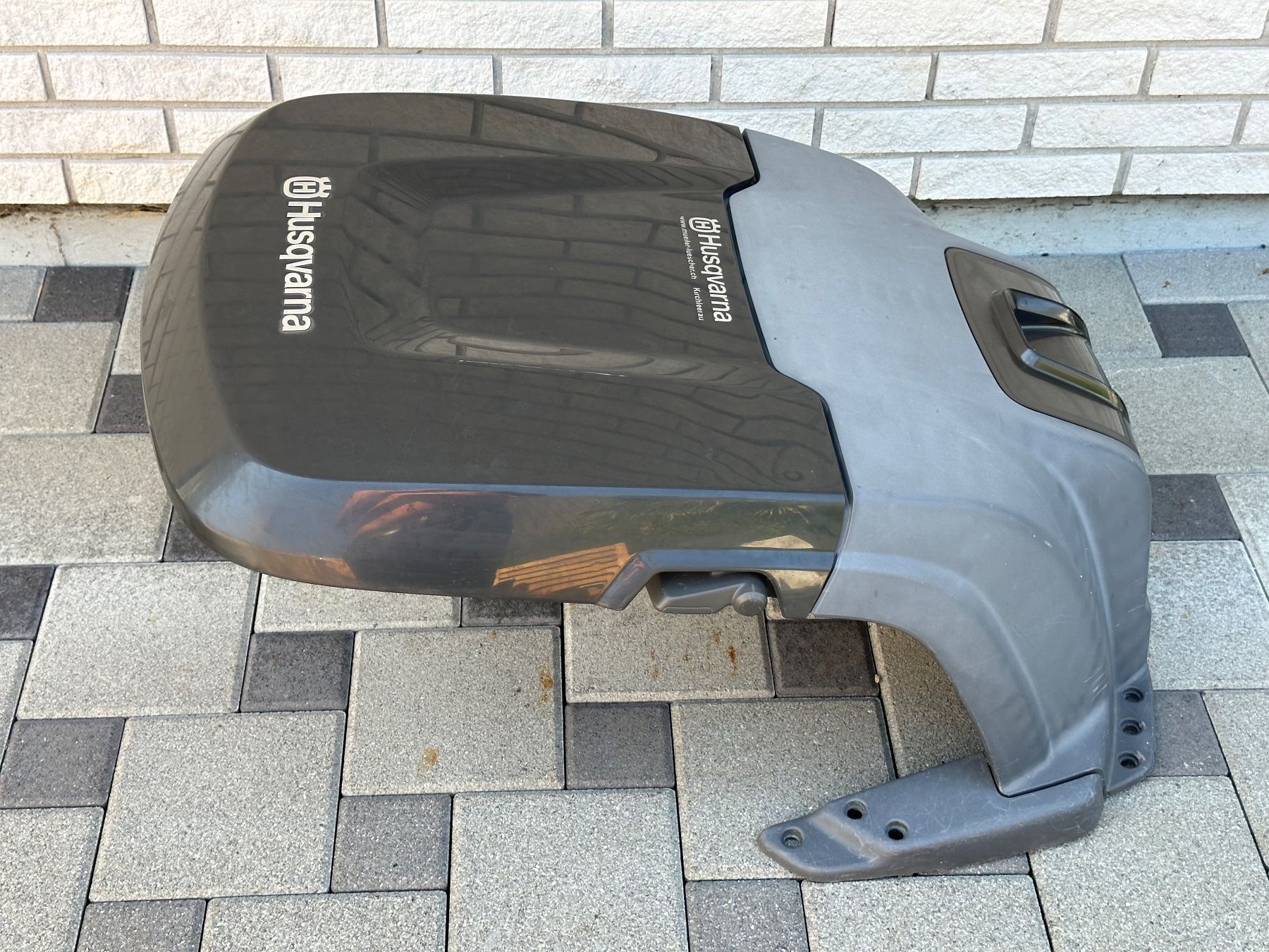 Husqvarna Garage P2 für Automower 320 330X 420 430X 440 450X (Gebraucht) in Schöftland für CHF ...