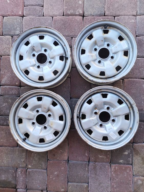 Felgen zu Peugeot 205 (Gebraucht) in Obfelden für CHF 1 – nur Abholung ...