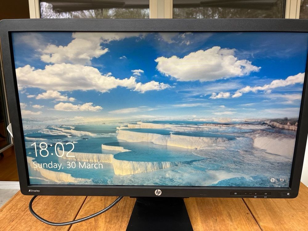HP Z Display Z23i - 23 Zoll / Full HD (1920 x 1080) (Gebraucht) in ...
