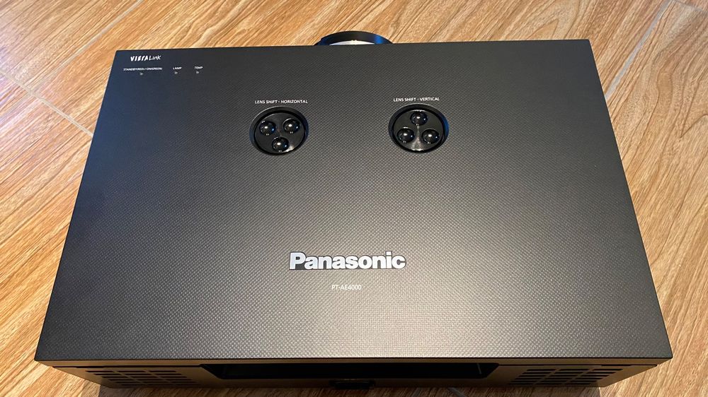 Panasonic PT-AE4000 Full HD Heimkinobeam | Kaufen auf Ricardo