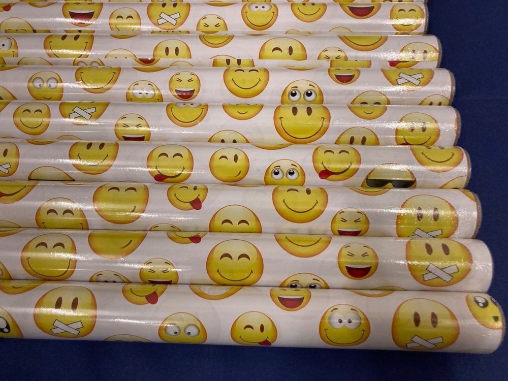 Geschenkpapier „Smiley“ 10 Rollen a 3m | Kaufen auf Ricardo
