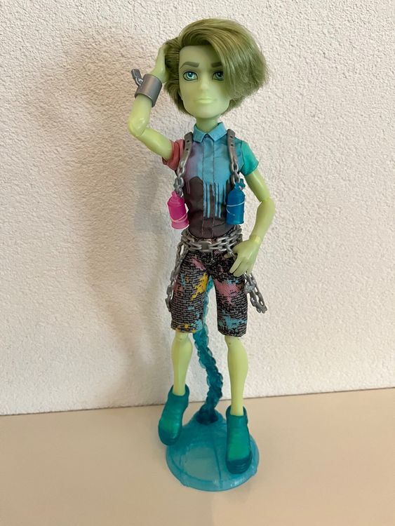 Monster High – Porter Geiss « Paintergeist » (Haunted) (D'occasion) à ...